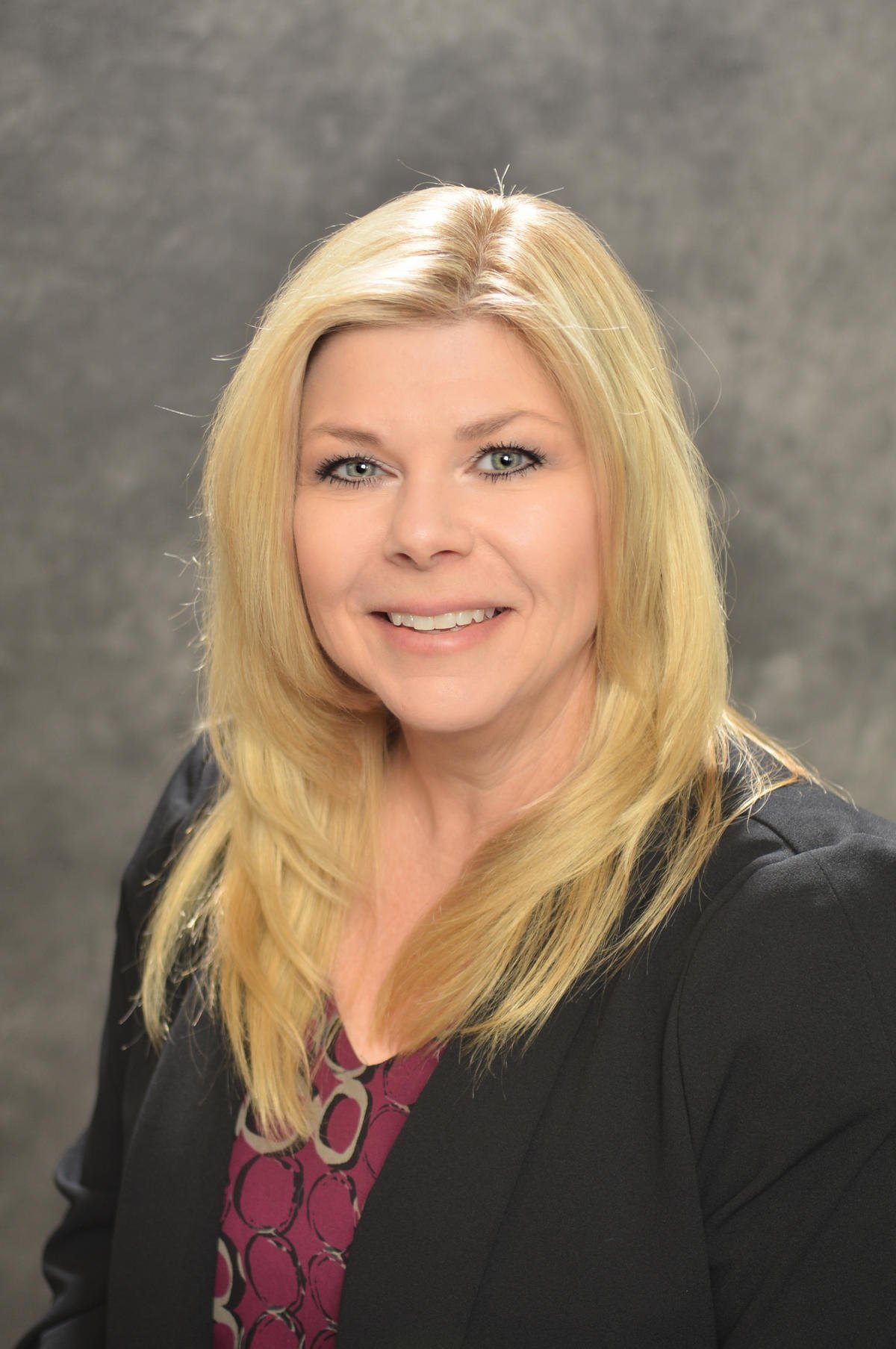 Sandra Hudson Biography